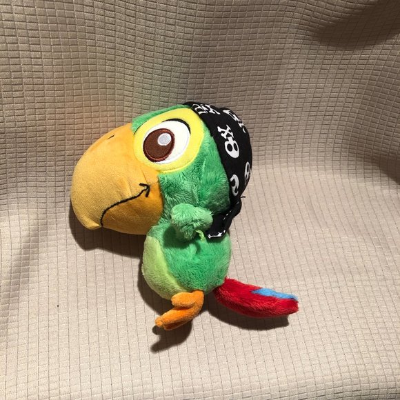 Disney | Toys | Disney Skully Parrot Plush 6 Jake Neverland Bird Green ...